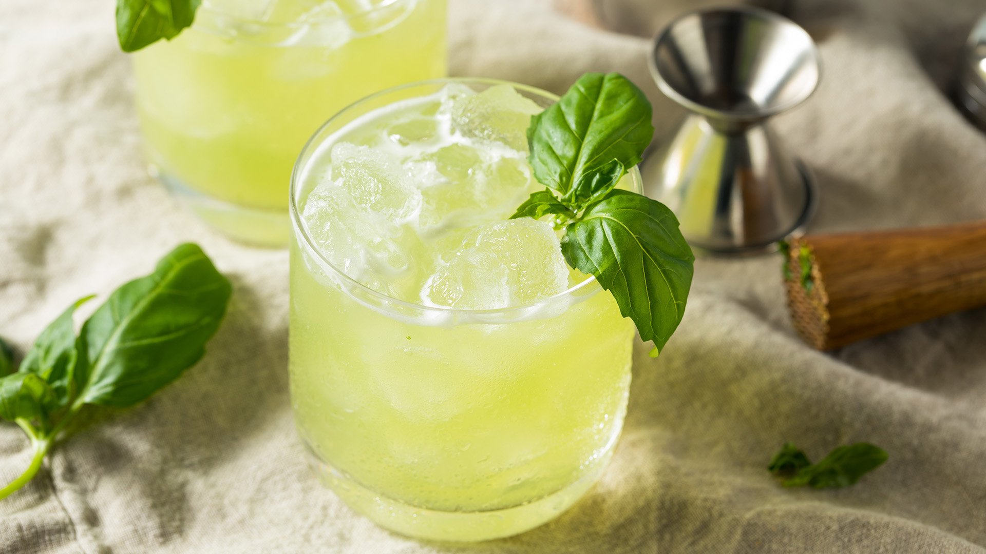 Basil Smash - Receta - Campari Academy